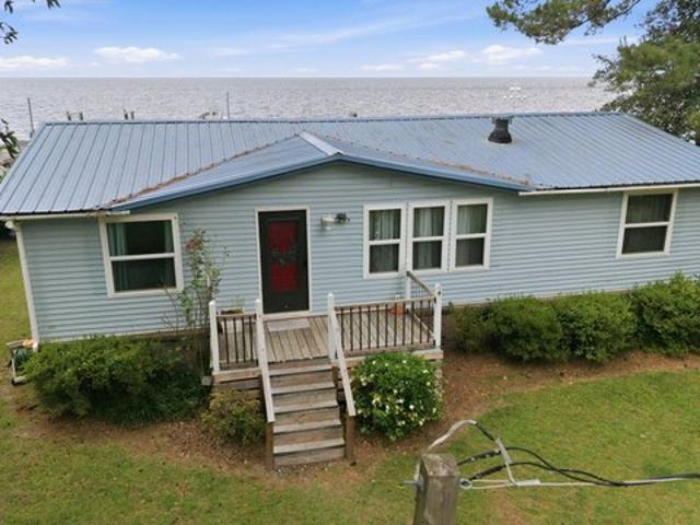 133 Rhodes Haven Dr, Columbia, NC 27925