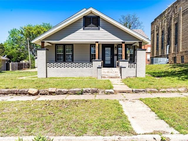 133 W 8th Ave, Bristow, OK 74010