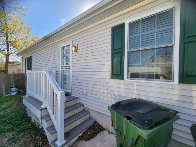 133 W Edgewater Ave