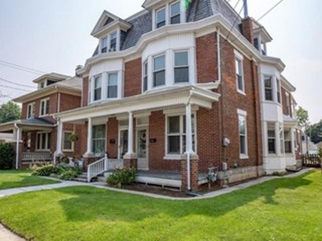133 W High St, Manheim, PA 17545