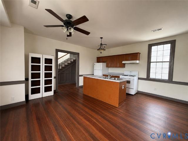 133 W Jackson Street