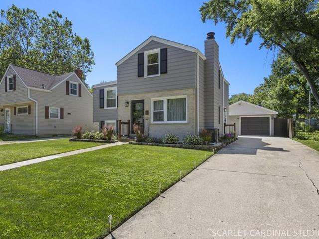 133 W Park Dr, Lombard, IL 60148