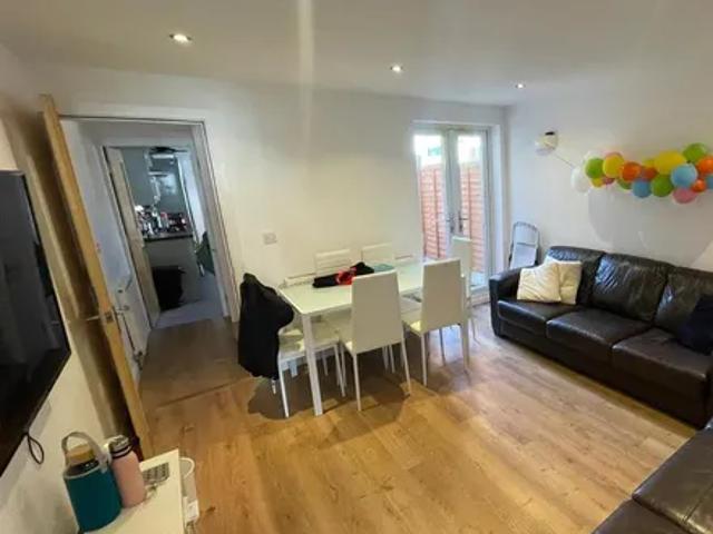 133 Warwards Lane, Stirchley, B29 7QX, United Kingdom | 5 bed townhouse for rent #89995384 | Rentberry