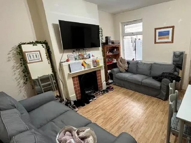 133 Warwards Lane, Stirchley, B29 7QX, United Kingdom | Room for rent #113250359 | Rentberry