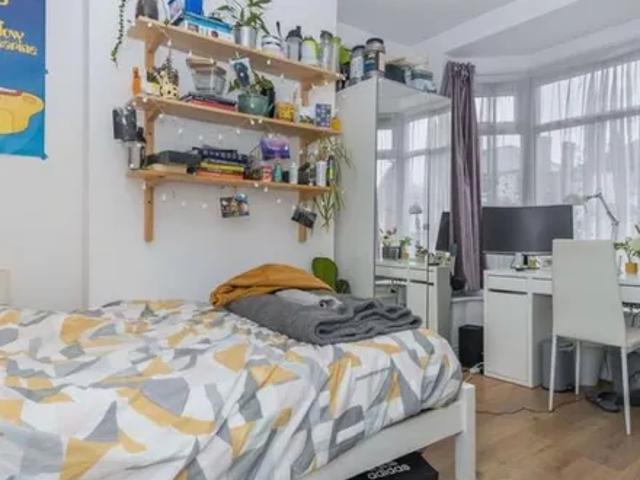 133 Warwards Lane, Stirchley, B29 7QX, United Kingdom | Room for rent #114039611 | Rentberry