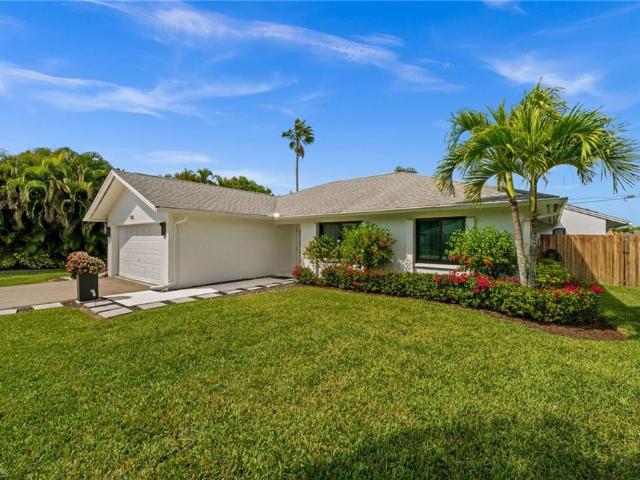 133 Wickliffe Dr, Naples, FL 34110 | MLS #226010 | Compass