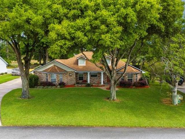 13443 Oak Bend Dr, Grand Island, FL 32735