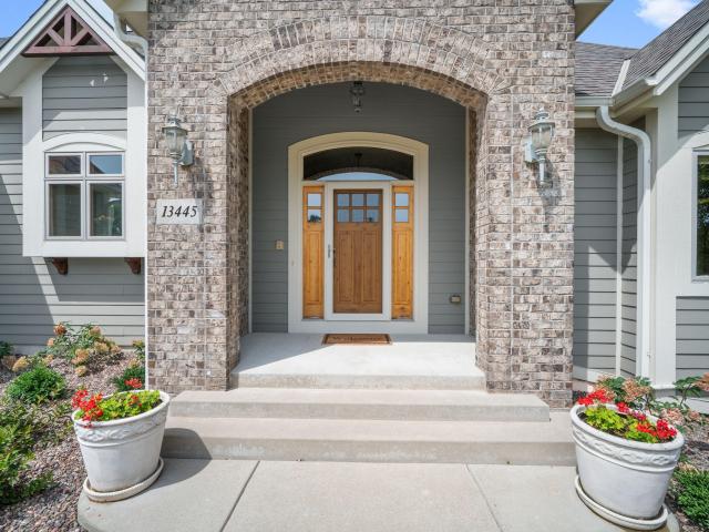 13445 N Laurel Ln