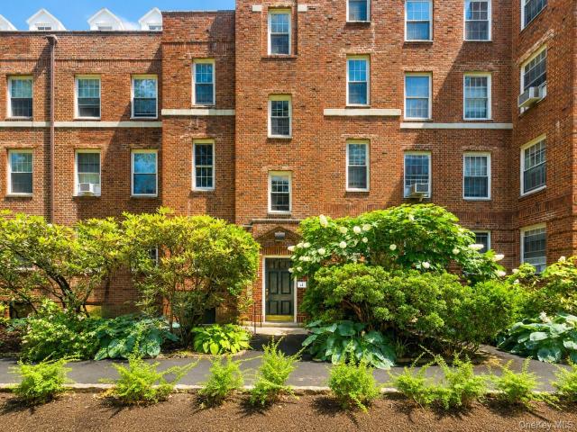 1344 Midland Avenue 3E