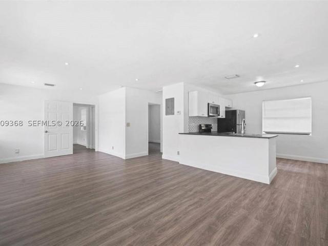 1344 NW 7th Ter, Fort Lauderdale, FL 33311