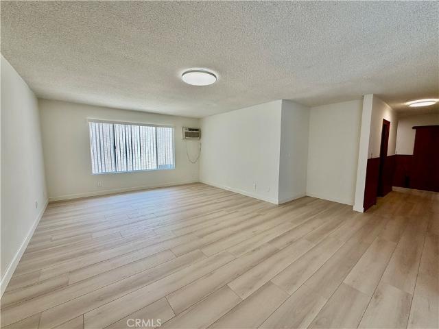 1344 N Martel Avenue 302