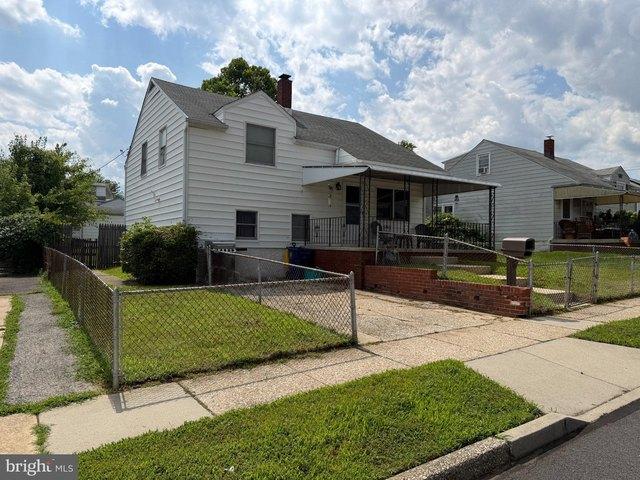 1344 Forrest St, Marcus Hook, PA 19061
