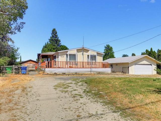1344 Leonard Rd, Grants Pass, OR 97527