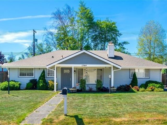 1344 S Woodlawn St, Tacoma, WA 98465