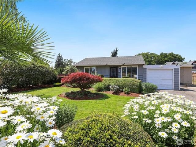 1344 th Ave S, Burien, WA 98168