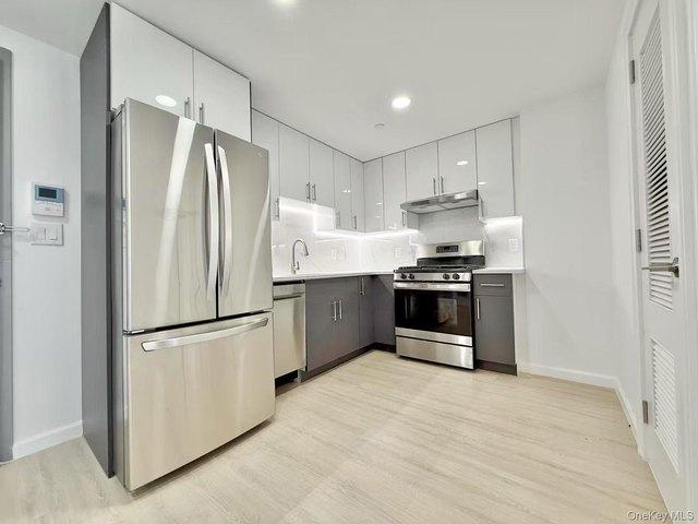 13450 Blossom Ave Apt 4F, Flushing, NY 11355