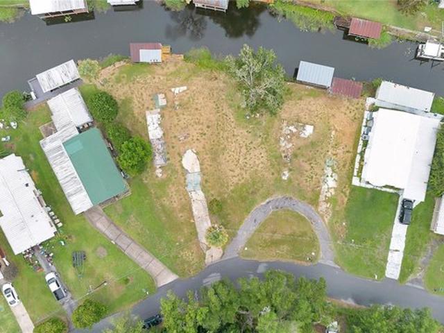 13450 Palm Dr, Astatula, FL 34705