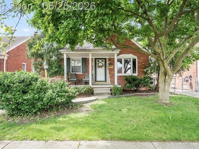 13451 Ward St, Southgate, MI 48195