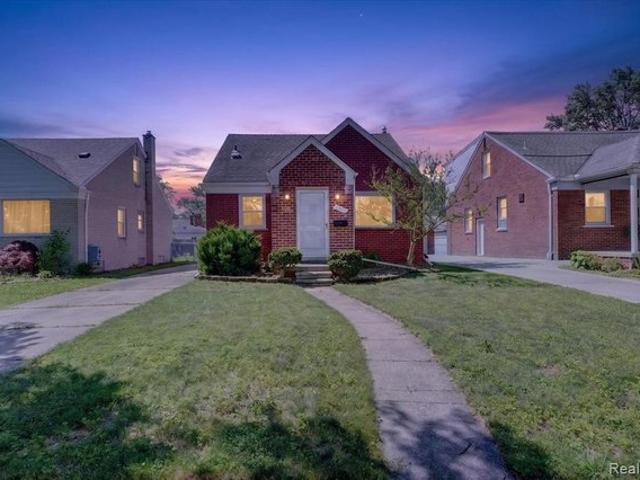 13451 Brest St, Southgate, MI 48195