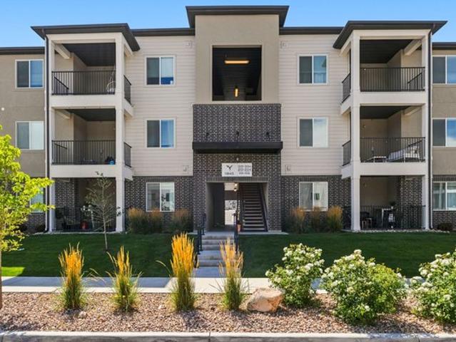 1345 N 3830 W Apt 202, Lehi, UT 84048