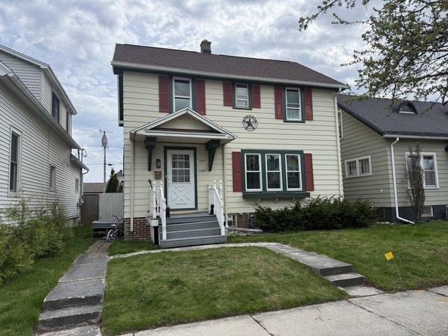 1345 Annie Ct, Sheboygan, WI 53083
