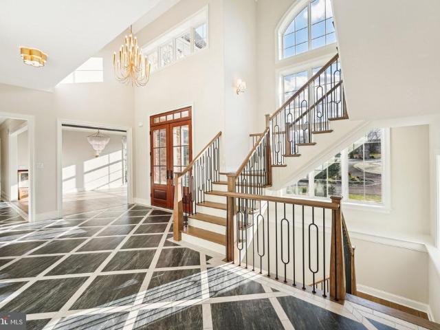 1345 Carolannes Way