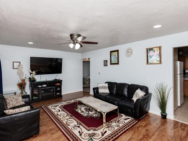 1345 E 16th Street
