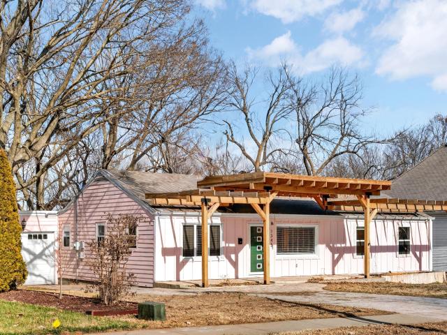 1345 E Walnut Street
