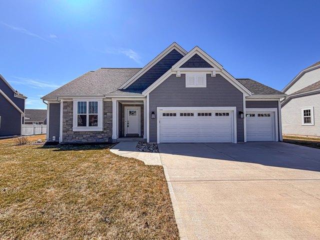 1345 Goldenrod Way, Oconomowoc, WI 53066