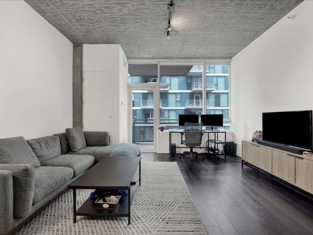 1345 S Wabash Avenue # 907