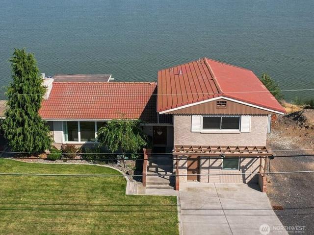 1345 W Lakeside Dr, Moses Lake, WA 98837