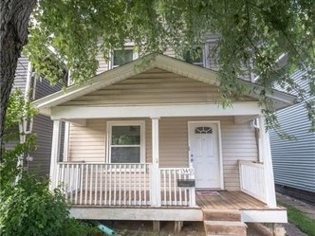 1345 4th Ave, Coraopolis, PA 15108