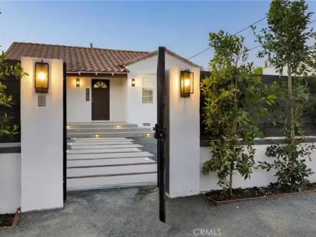 13463 HARDING ST, SAN FERNANDO, CA 91340 Single Family Residen.