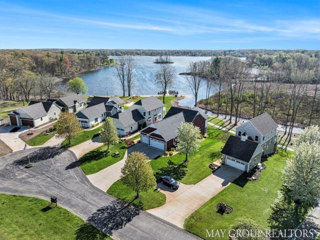 13460 Cottage View Ct, Gowen, MI