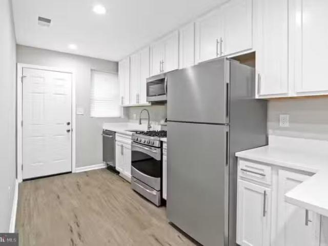 1346 N CAREY ST, BALTIMORE, MD 21217 Single Family Residence F.