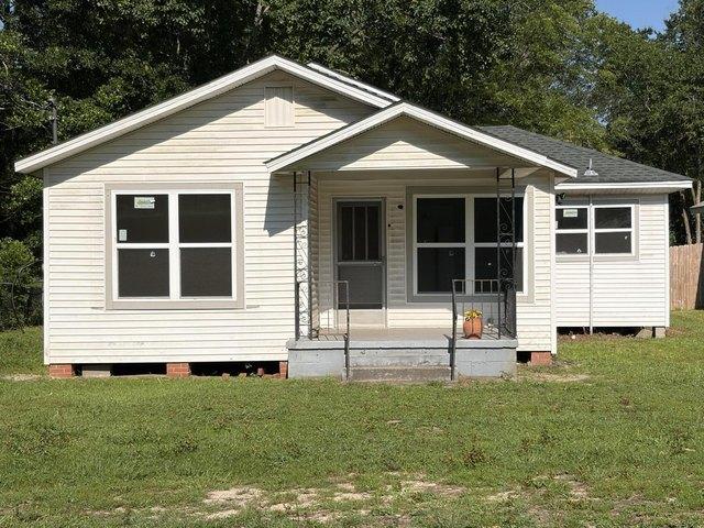 1346 N Pearl St, Crestview, FL 32536