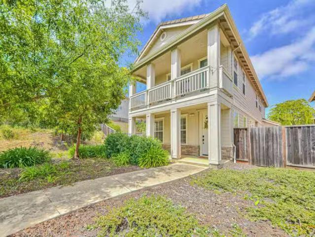 1346 NEW HAMPSHIRE CT UNIT 1, SALINAS, CA 93905 Single Family.