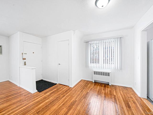 1346 Bell Blvd 211