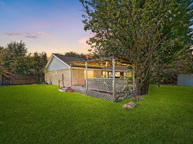1346 Castle Glen Dr, Houston, TX 77015 | MLS #18363 | Compass
