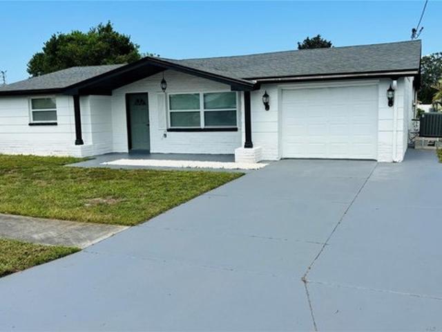 1346 Chancellor Dr, Holiday, FL 34690