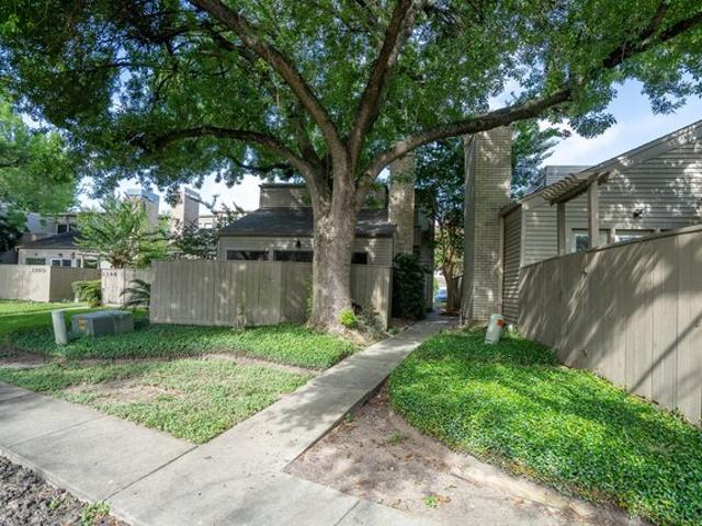 1346 Chardonnay Dr Unit 80, Houston, TX 77077