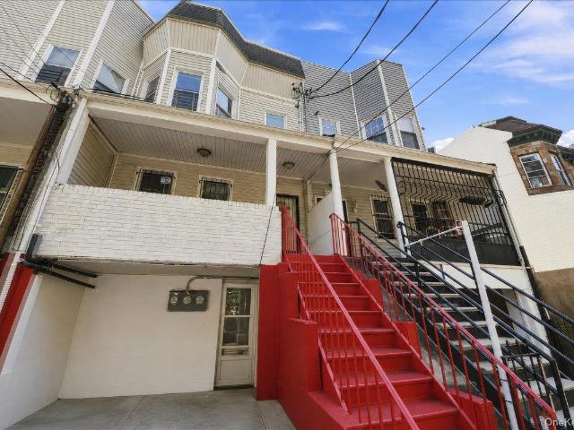 1346 College Avenue