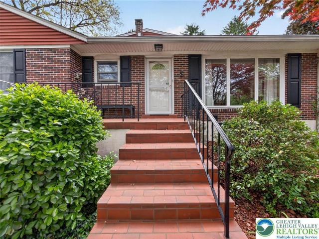 1346 E Emmaus Avenue