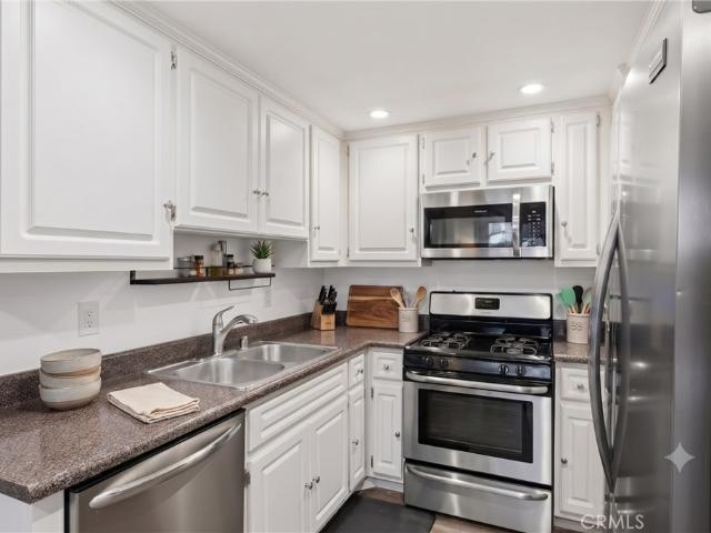 1346 E Hillcrest 40