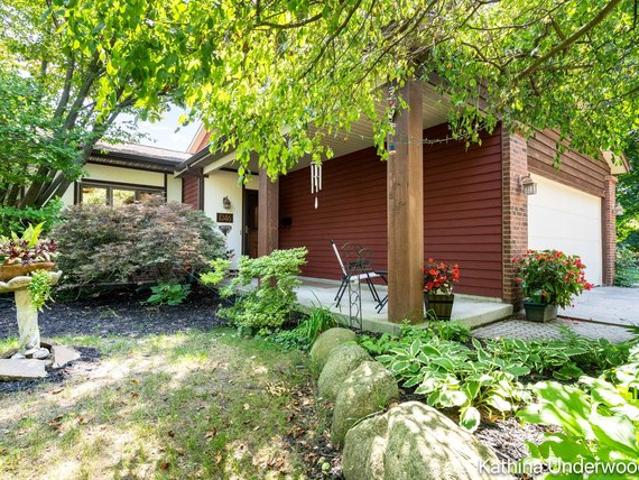 1346 Rosewood Ave SE, Grand Rapids, MI 49506