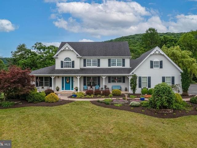 1346 Shady Ln, Tamaqua, PA 18252