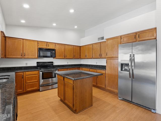 1346 W 12th Place