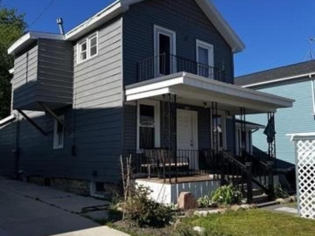 1346A Carl Ave, Sheboygan, WI 53081