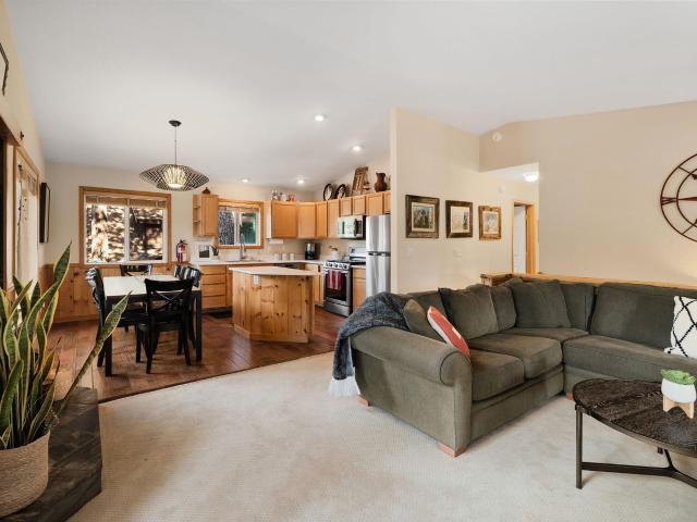 13474 Moraine Rd, Truckee, CA 96161 | MLS #20260