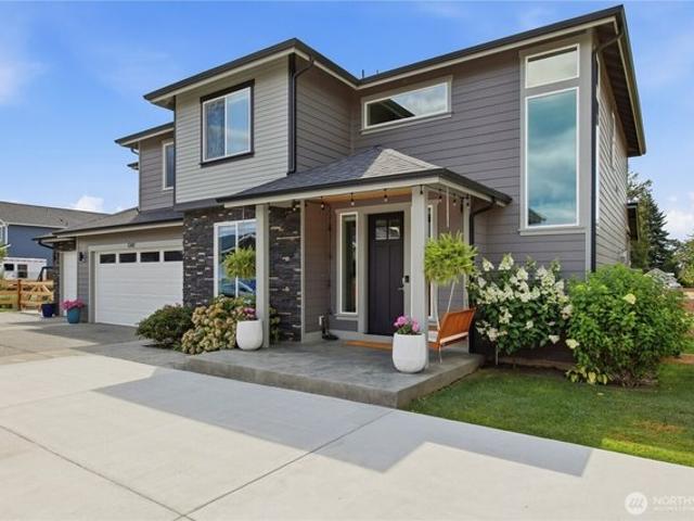 1347 Malatesta Ct, Enumclaw, WA 98022